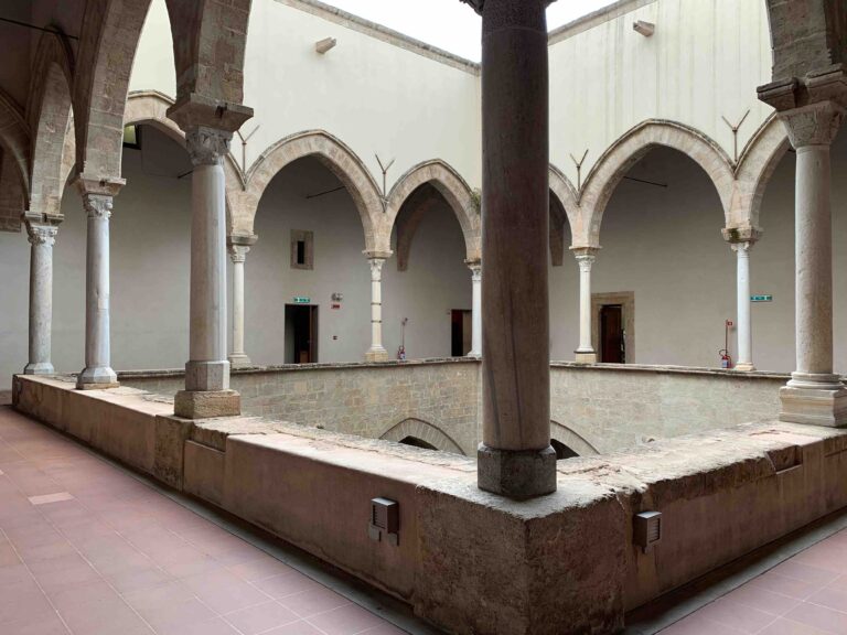De duistere geschiedenis van Palazzo Chiaramonte in Palermo - Cosiddetto